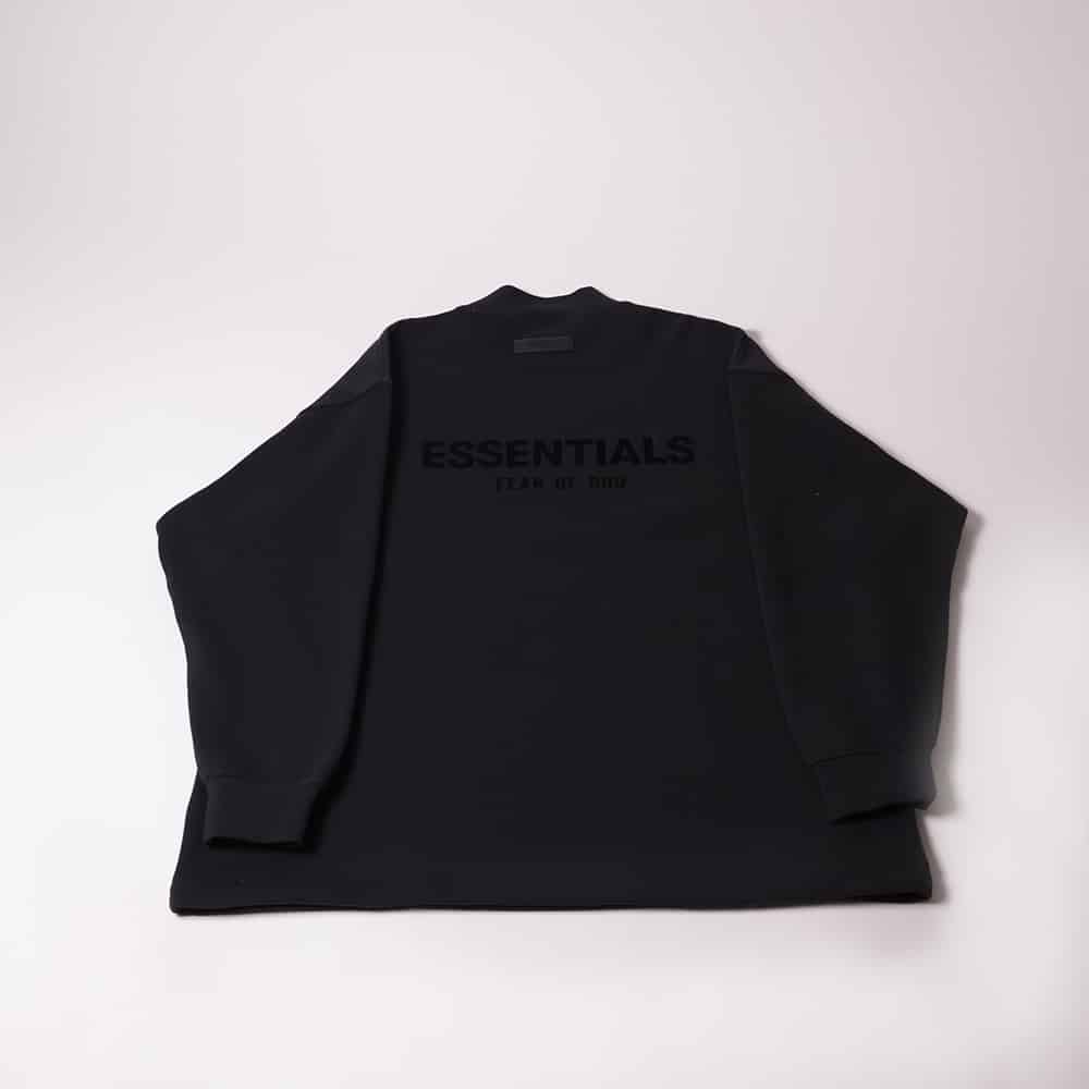 Crewneck Essentials Negra - The Flow Shop